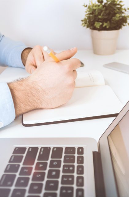 Home Layout6 Dark – الإطار العربي للتطوير العقاري